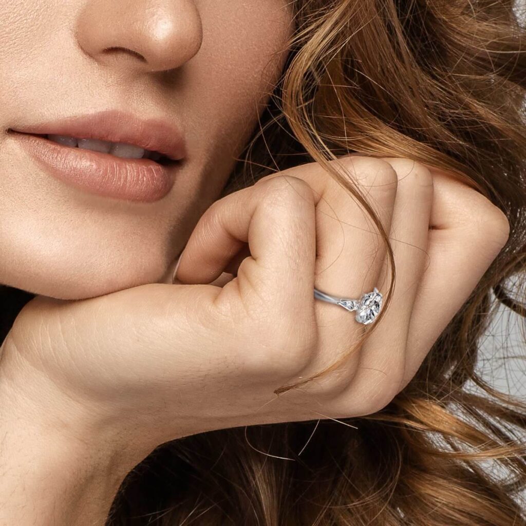 Finlee Moissanite Ring: Art-Deco 3-Stone with Geometric Kite - Astiri